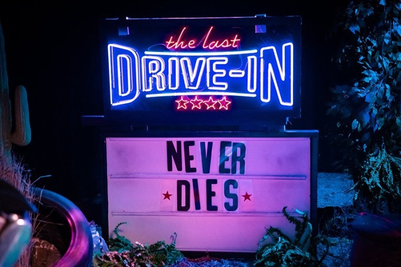 A Good Show Bears Repeating: Joe Bob Briggs’ The Last Drive-In – The ...